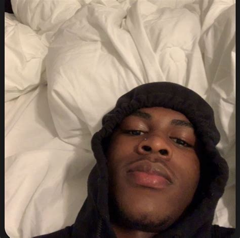 Acerage Black Men Selfies