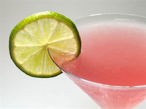 Cosmopolitan Cocktail Recipe 2foodtrippers