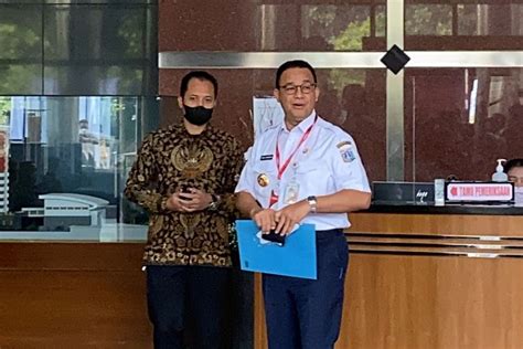 Bawa Map Biru, Anies Baswedan Penuhi Panggilan KPK Terkait Formula E