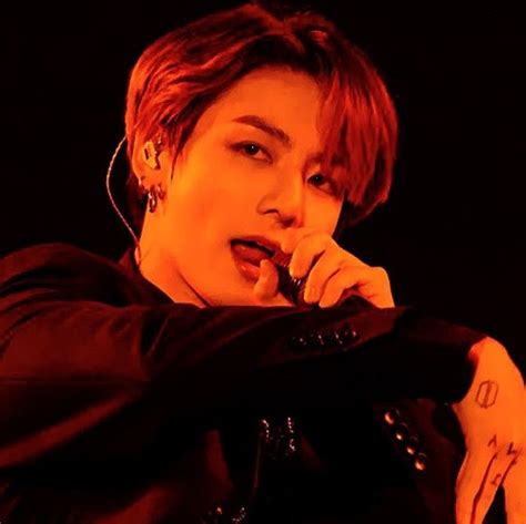 Pin By Zeynep On Rockstar Jungkook Jungkook Foto Jungkook