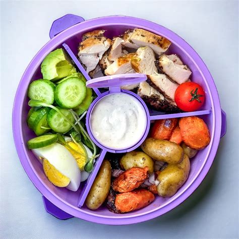 Yumbox Poke Bowl Leakproof Divided Salad Bowl Mini Hippo