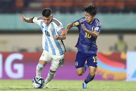 【サッカー】u17w杯、日本がアルゼンチンに3失点敗戦。高岡伶颯の2試合連続弾も及ばず、決勝ラウンド進出をかけてセネガル戦へ News