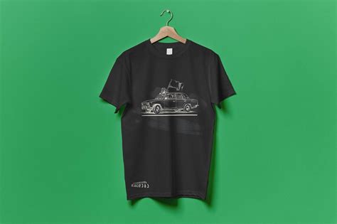 გირჩი გოგონა დროშით საქდაბი