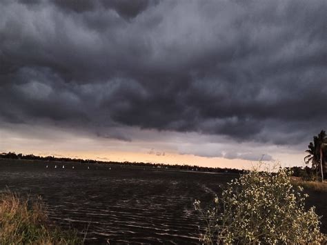 Imd Weather Update কলকাতায় ঝেঁপে বৃষ্টি আগামী ২ ঘণ্টায় বদলে যাবে