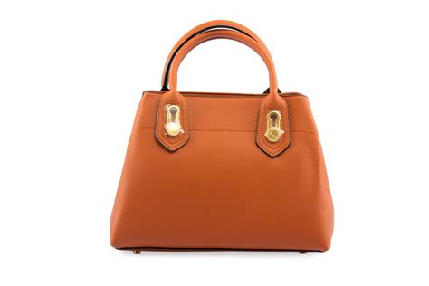 Cartera | Spanish to English Translation - SpanishDictionary.com