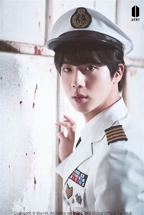Bts Community Post 진 군입대날이 내일인데 제발 아미들 오지마세요 군 경찰들 혹시나 혼잡할수 있어서