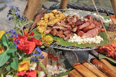 切琍攝文旅食 沁涼、漂亮、美味的 水上餐廳 百分之百的山中野味，沉浸在大自然溪水中，品嚐原住民滋味，很