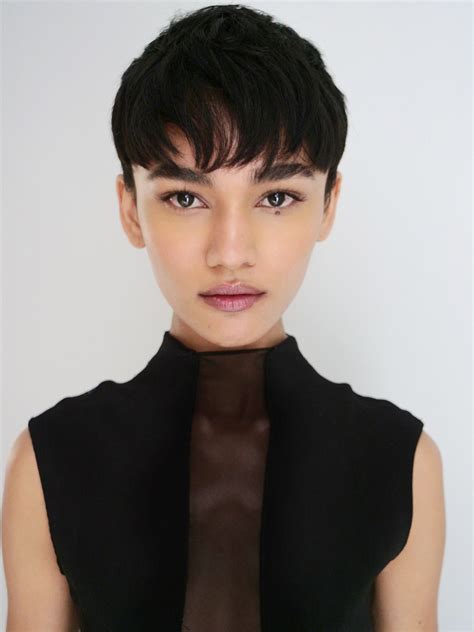 Cris Lopes Metro Models