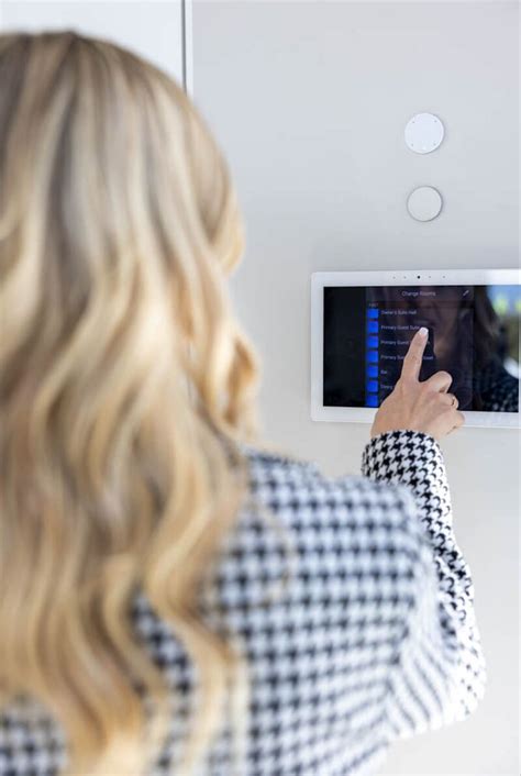 Acoustic Design Systems On Linkedin Touchscreen Control4 Smarthomeelegance Businesswoman