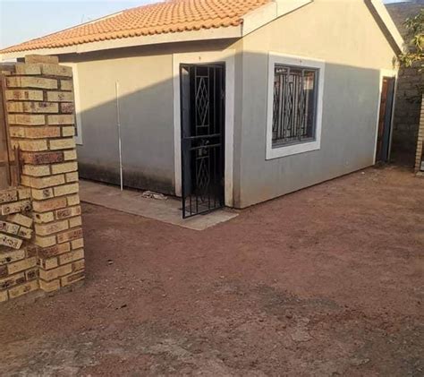 Munie Dombo Sint Soshanguve Tt Soshanguve Roomking