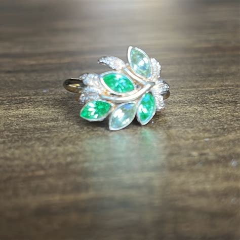Vintage 1974 Avon Uranium Glass Green Rhinestone Leaf Gem