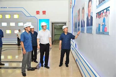 陆闻言社长一行到河钢邯钢调研