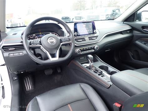 2019 Nissan Altima Sr Awd Interior Color Photos