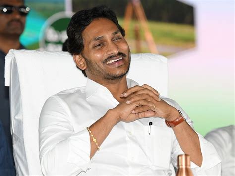 జగన్‌ కోర్టుకు వెళ్లరా