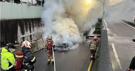 清晨五股火燒車！69歲計程車司機脫困無傷 酒側數值驚人慘了 社會 Ctwant