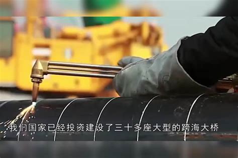 一艘30万吨轮船行驶途中，撞上港珠澳大桥桥墩，大桥会被撞断吗大桥上港桥墩