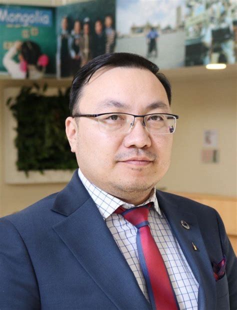 Далайд гарцгүй хөгжиж байгаа орнуудын Олон улсын судалгааны төвийн гүйцэтгэх захирлаар Д