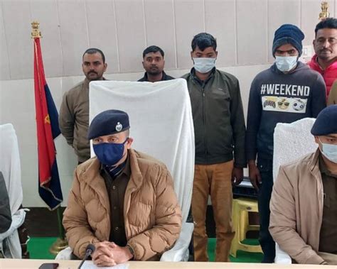 2 Miscreants Arrested For Snatching Chains From Women In Ayodhya