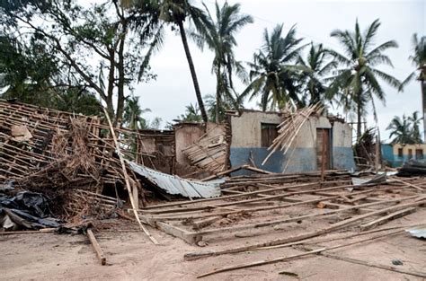 21 000 Displaced After Second Cyclone In Mozambique Cgtn Africa