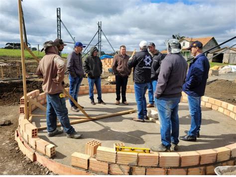 Epagri orienta agricultores de Curitibanos para construção e manejo de