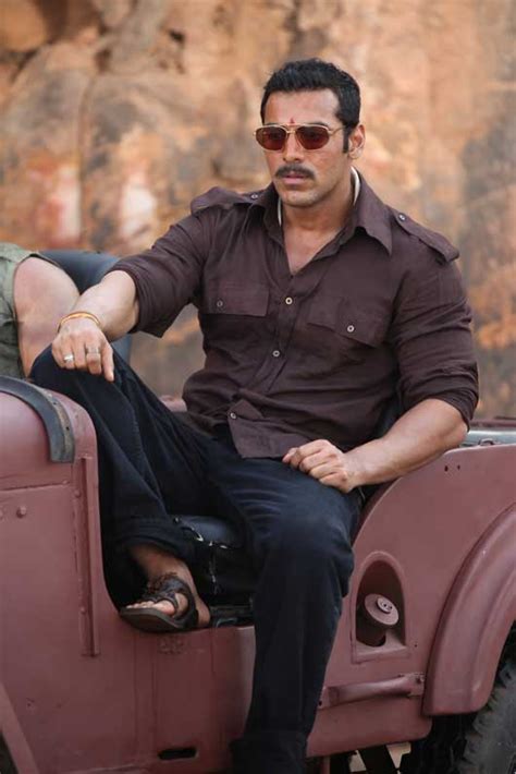 Bollywood Movie Review: Shootout At Wadala | MissMalini