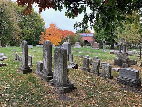 Graceland Cemetery Walking Tour With Author Adam Selzer Graceland