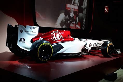 アルファロメオ・ザウバー、2018年f1マシンのカラーリングを発表 【 F1 Gate Com