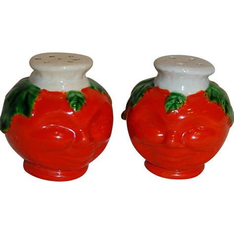 Vintage Anthropomorphic Tomato Face Salt And Peppers Shakers From