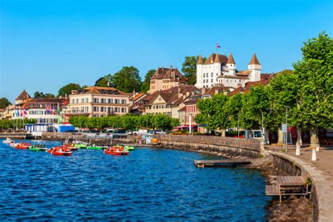 760 Nyon Foto Stok Potret And Gambar Bebas Royalti Istock