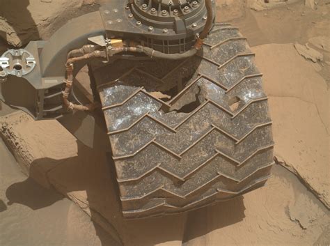 How Long Curiosity Will Endure Nasa Predicts The Wheels Of The Rover