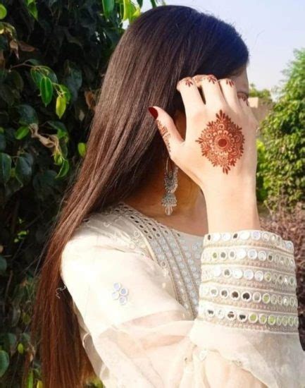 50 Cute Hidden Face Girls Dp Pics Photos For Whatsapp And Instagram