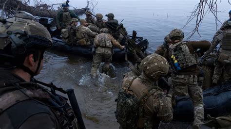 俄烏戰況：俄軍第聶伯河被迫後退 烏已摧毀黑海15艘俄軍艦 他宣布競選總統對槓克宮 歐盟傳出棄以巴保俄烏 俄烏戰爭 烏克蘭反攻 第聶