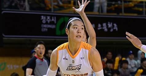 Kb스타즈 박지수 미국 진출 돕는다변수는 대표팀