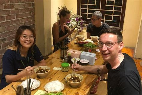 Guided Hanoi Street Food Walking Tour