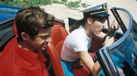 Affiches Posters Et Images De Pierrot Le Fou 1965 SensCritique
