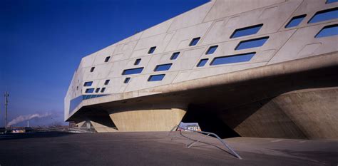 Phaeno Science Centre Di Zaha Hadid Archimagazine