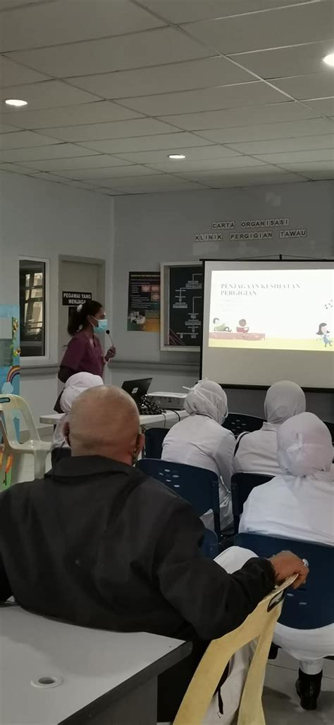 Hari Kesihatan Pergigian Staf Klinik Pergigian Tawau