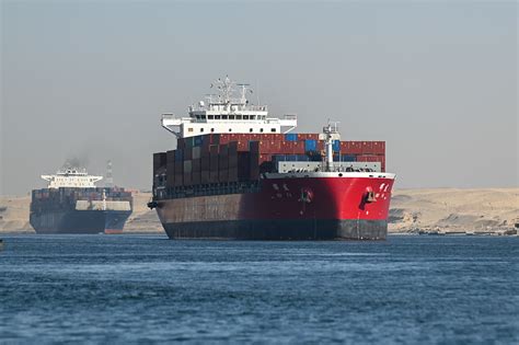 Кризата в Червено море застрашава веригата за доставки на