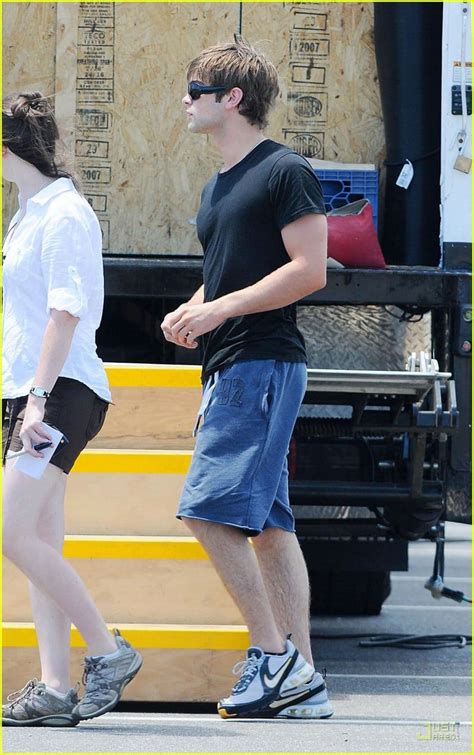 Photo Penn Badgley Shirtless 02 Photo 1213811 Just Jared