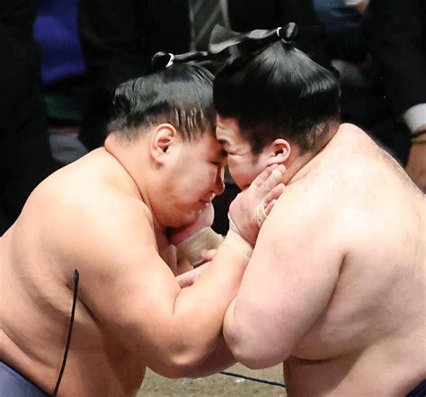 綱取りに臨む豊昇龍は1敗を守る 好調の豪ノ山を下す｜ニフティニュース