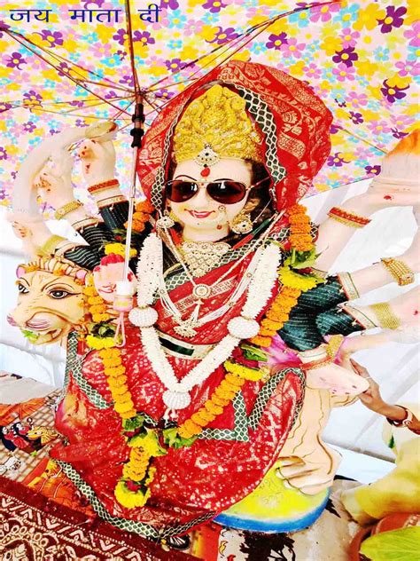 Tere Mandir Ke Shan Nirali Lyrics Mata Rani Bhajan By Hansraj