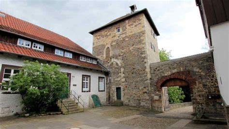 Burg Neuhaus Infos News And Mehr Burgen De