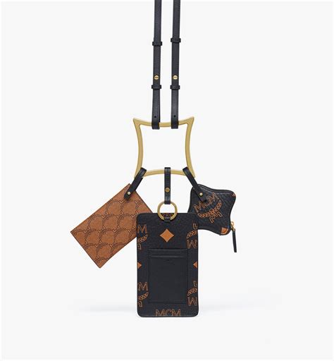One Size 다이아몬드 모노그램 트릴로지 크로스바디 파우치 블랙 Mcm ®kr