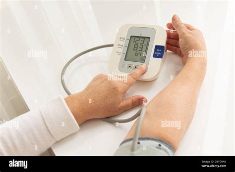 Woman Normal Blood Pressure And Pulse Blood Pressure Readings