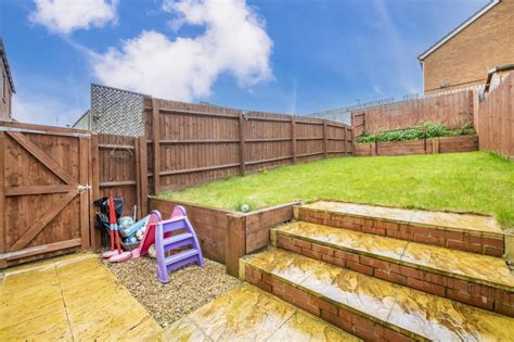 Virginia Crescent Burton Latimer Kettering 3 Bedroom House Semi