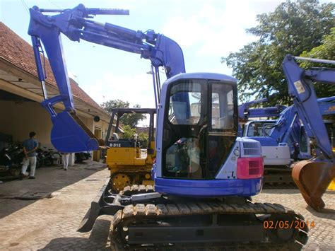 Volume Bucket Excavator Pc 75 At Brandi Stevens Blog