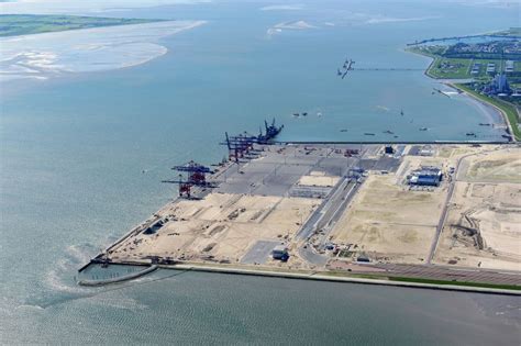 Luftbild Wilhelmshaven Containerterminal Im Containerhafen Des