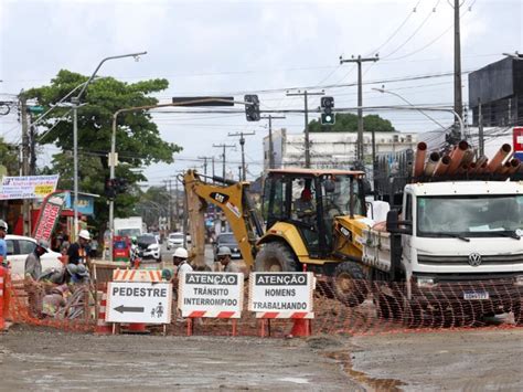 Compesa Suspende Obra Emergencial De Esgoto No Ipsep Folha PE