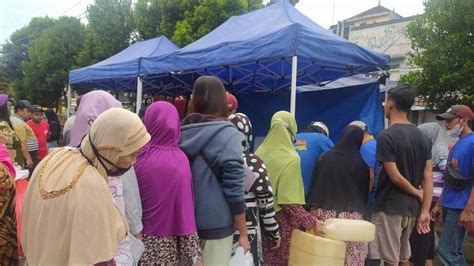 Tekan Inflasi Pemkab Malang Gelar Operasi Minyak Goreng Curah