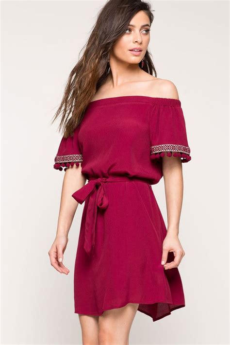 Pin By Melissa Bryant On Agaci Off Shoulder Dress Dresses Fashion